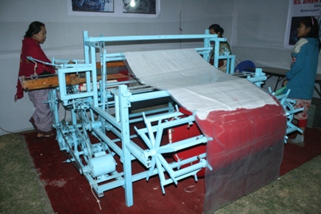 Modified electrical Loom developed by local innovator attracts visitors ...