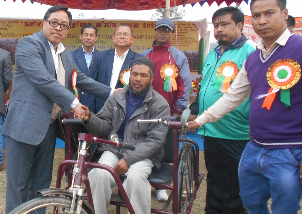 Actor Sadananda honoured as the ‘brother of disabled’ - News from ...