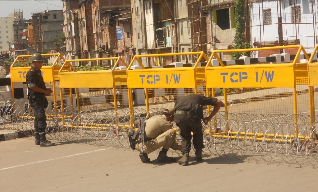 Imphal rocks over ILP issue, turns into a battle field JCILPS bandh ...