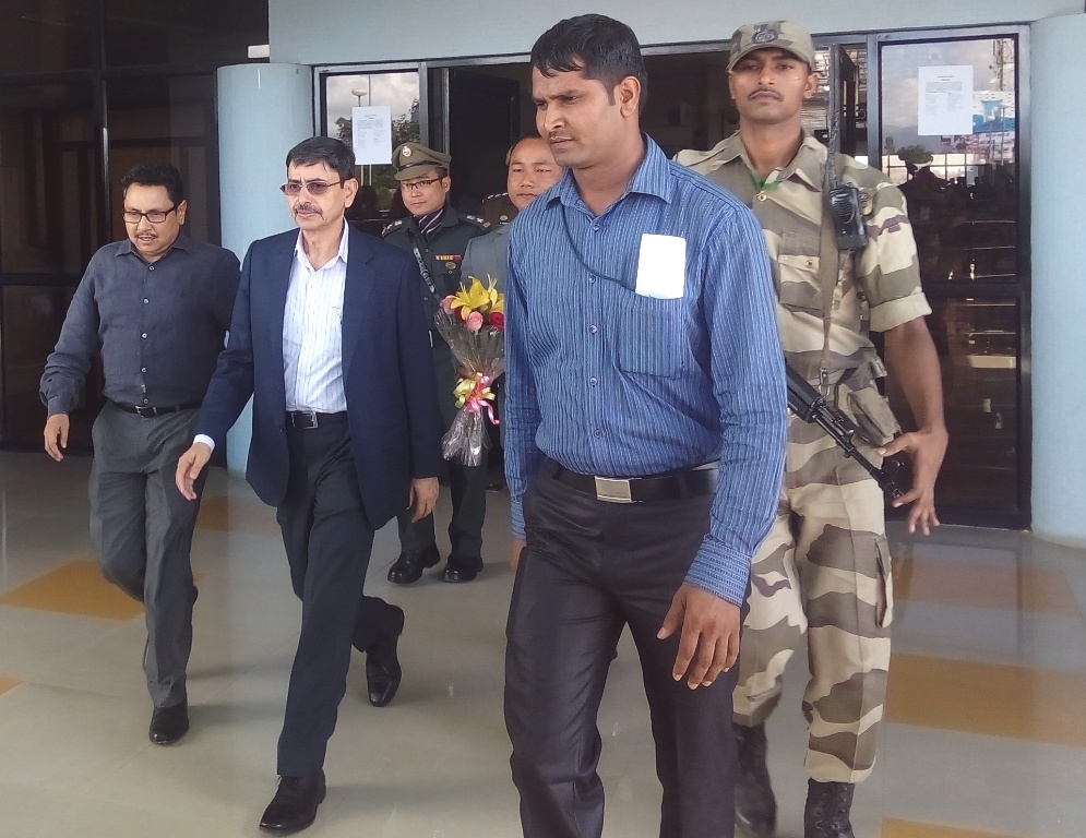 India Govt. interlocutor RN Ravi holds meeting with Manipur’s CSOs ...