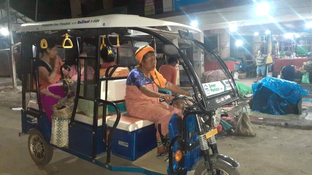 Lady E-Rickshaw driver inspires many women as she become economically ...