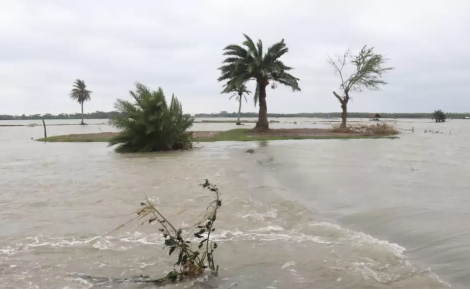 Amphan kills 12 people in Bangladesh - News from Manipur - Imphal Times