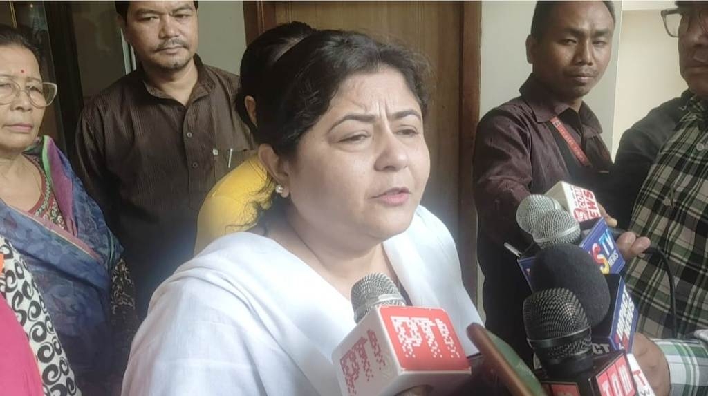 Mahila Congress leader to Manipur CM: “Either solve the problem or ...