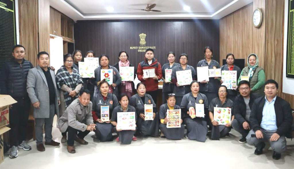 DC Chandel distributes items to Anganwadi Centres - News from Manipur ...